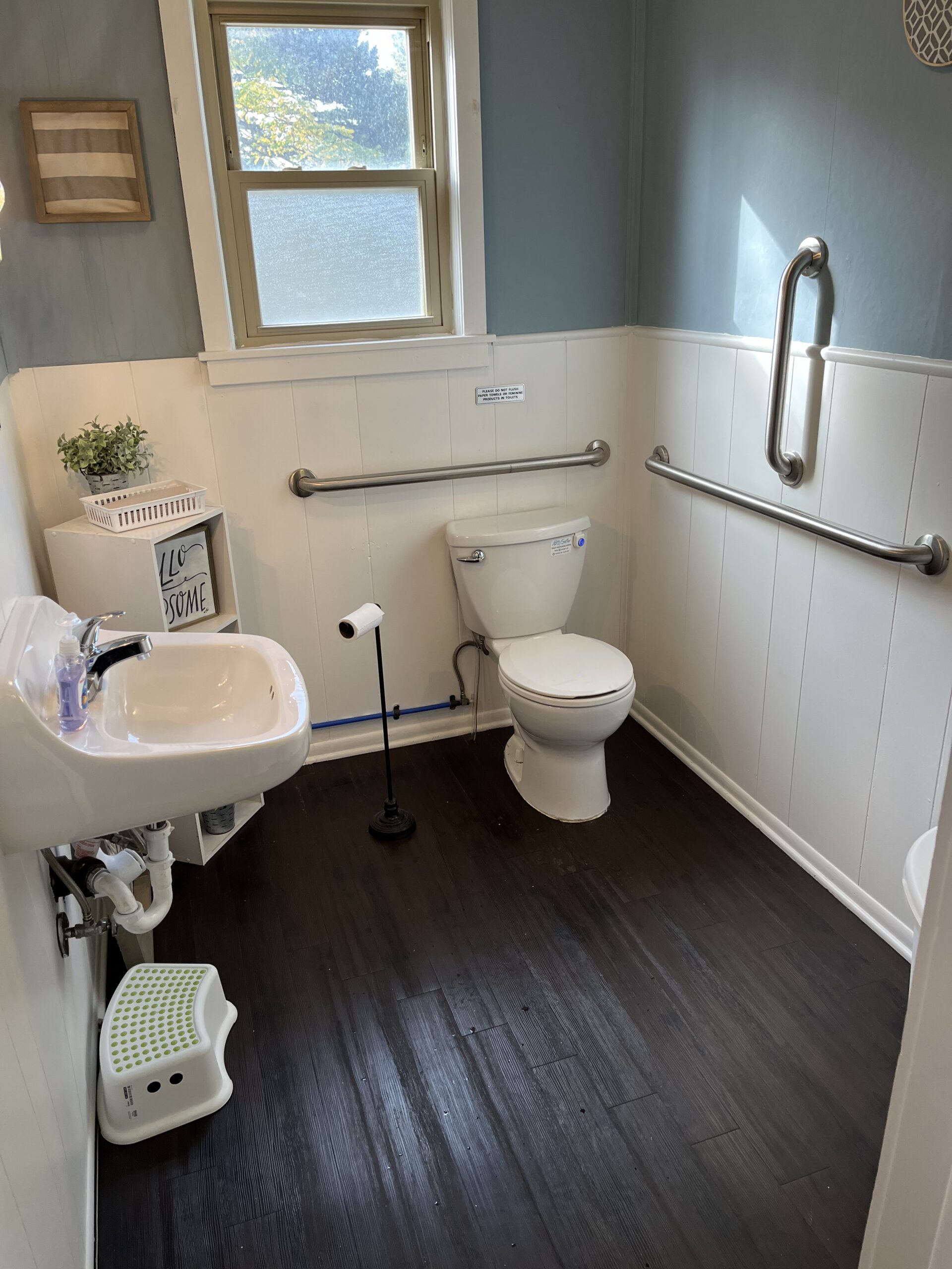 Old Church Bathroom - Part 1 | Potty Sniffer